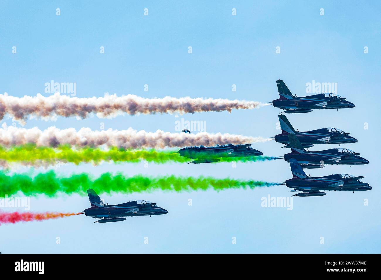 The Frecce Tricolori fly Pozzuoli The Frecce Tricolori fly over the ...