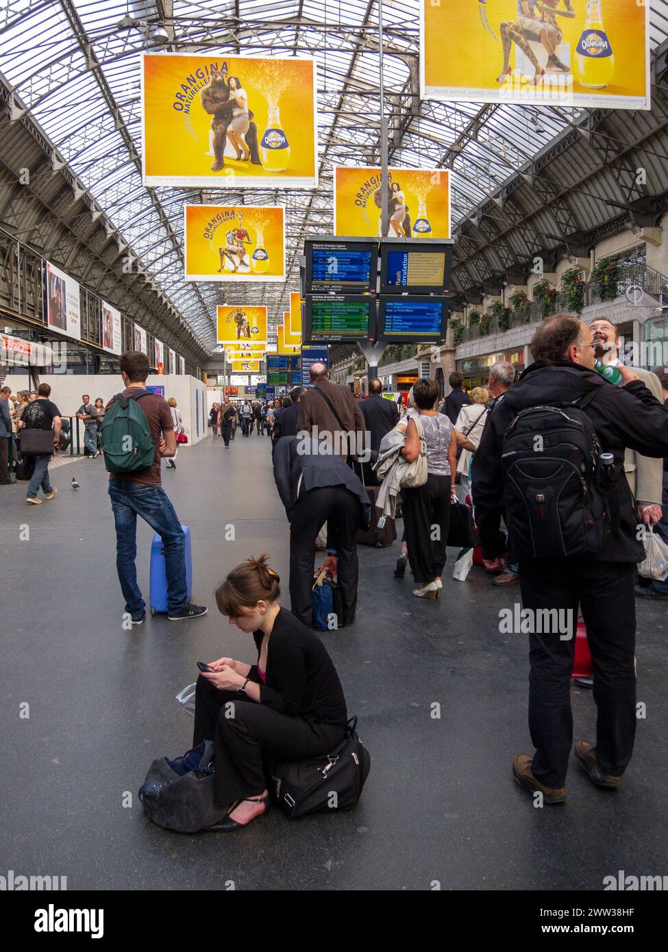 Paris, France, Large Crowd of People, Tourists, Traveling, Historic ...