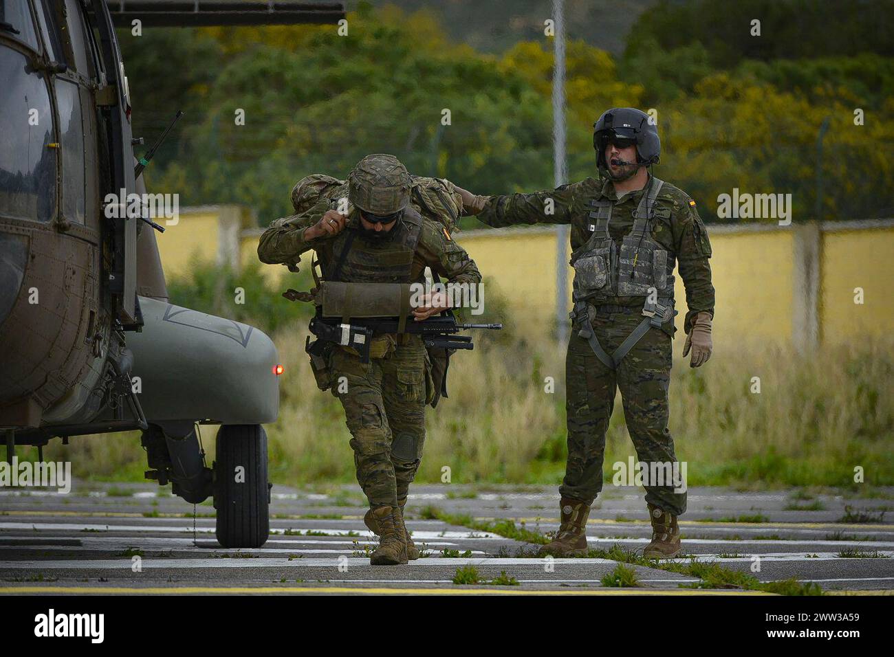 Two military personnel during an exercise, on March 21, 2024, in Ceuta ...