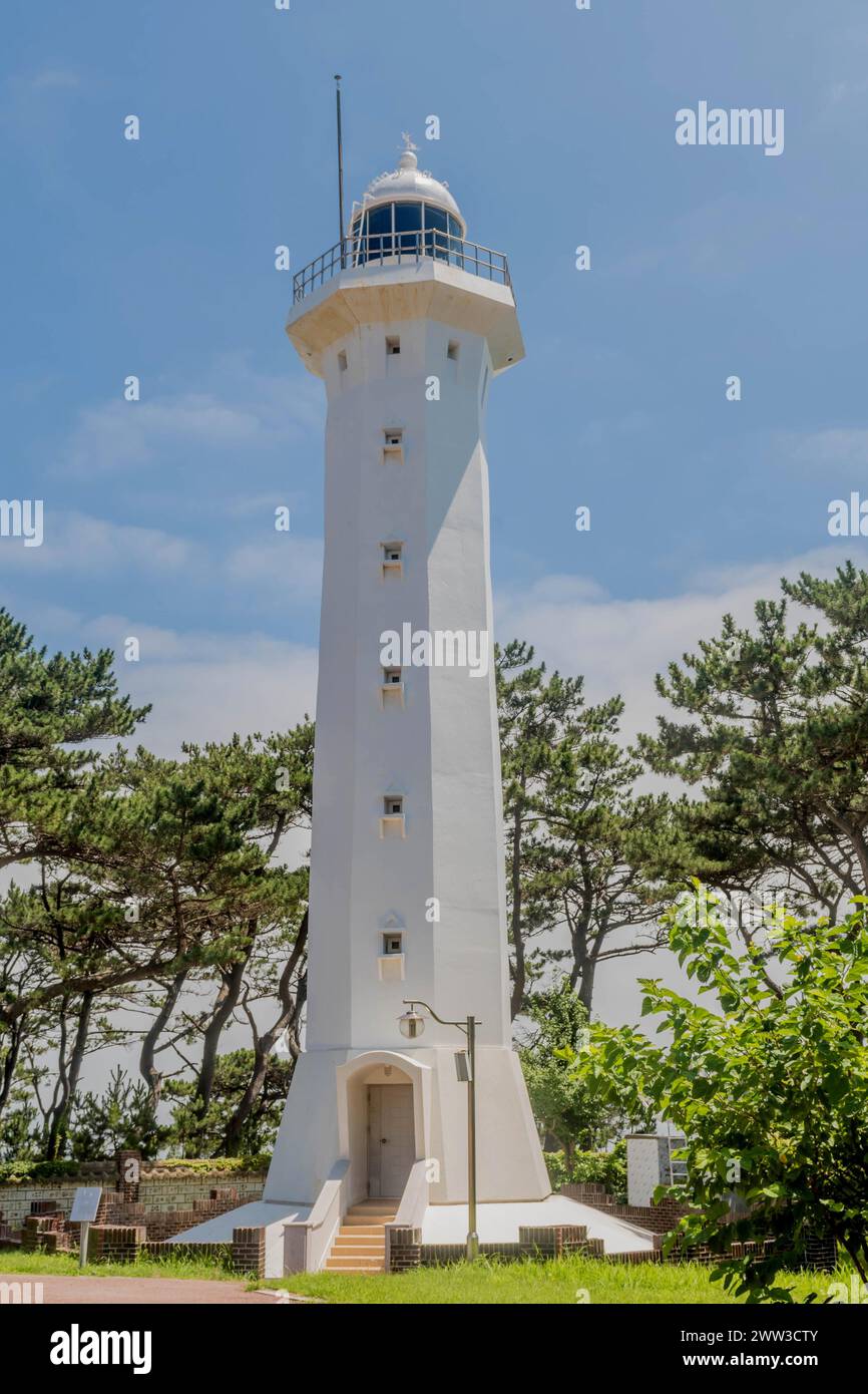 Tall white lighthouse hi-res stock photography and images - Alamy