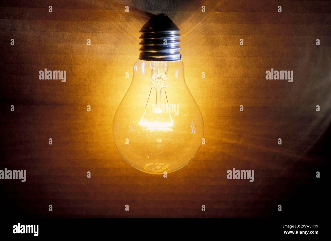 Shining bulb hi-res stock photography and images - Alamy