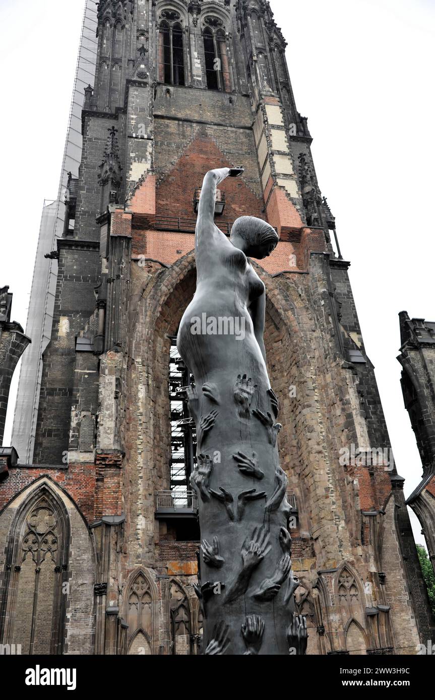 St Peter's Church, parish church, construction started in 1310 ...