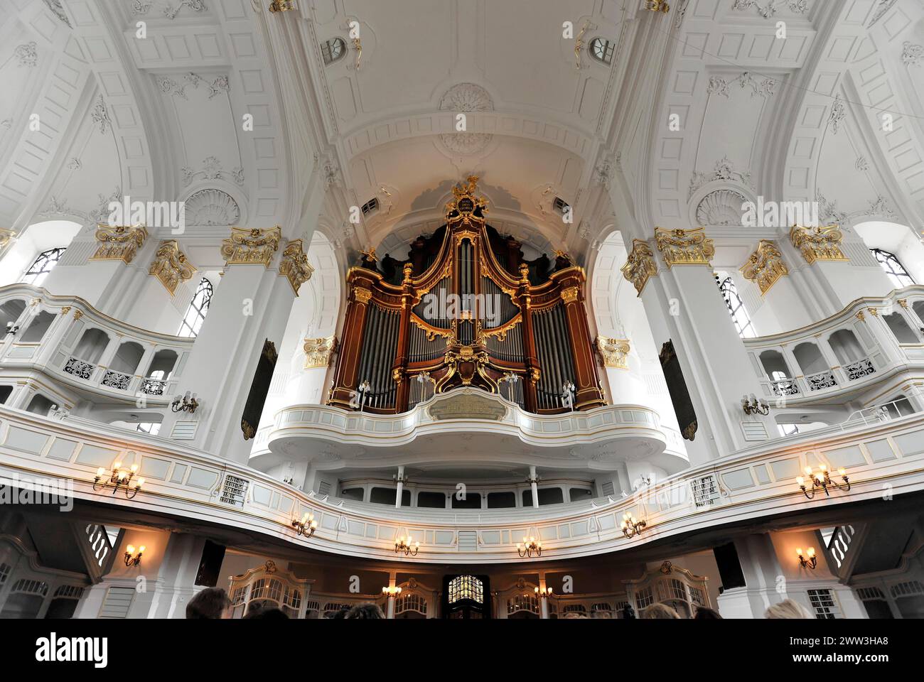 Big organ pipe hi-res stock photography and images - Alamy