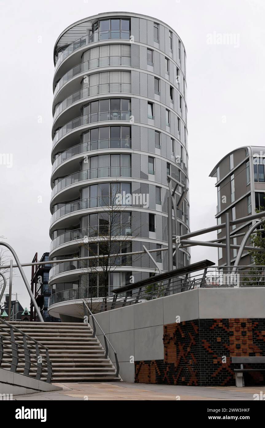 Round glass building hi-res stock photography and images - Alamy