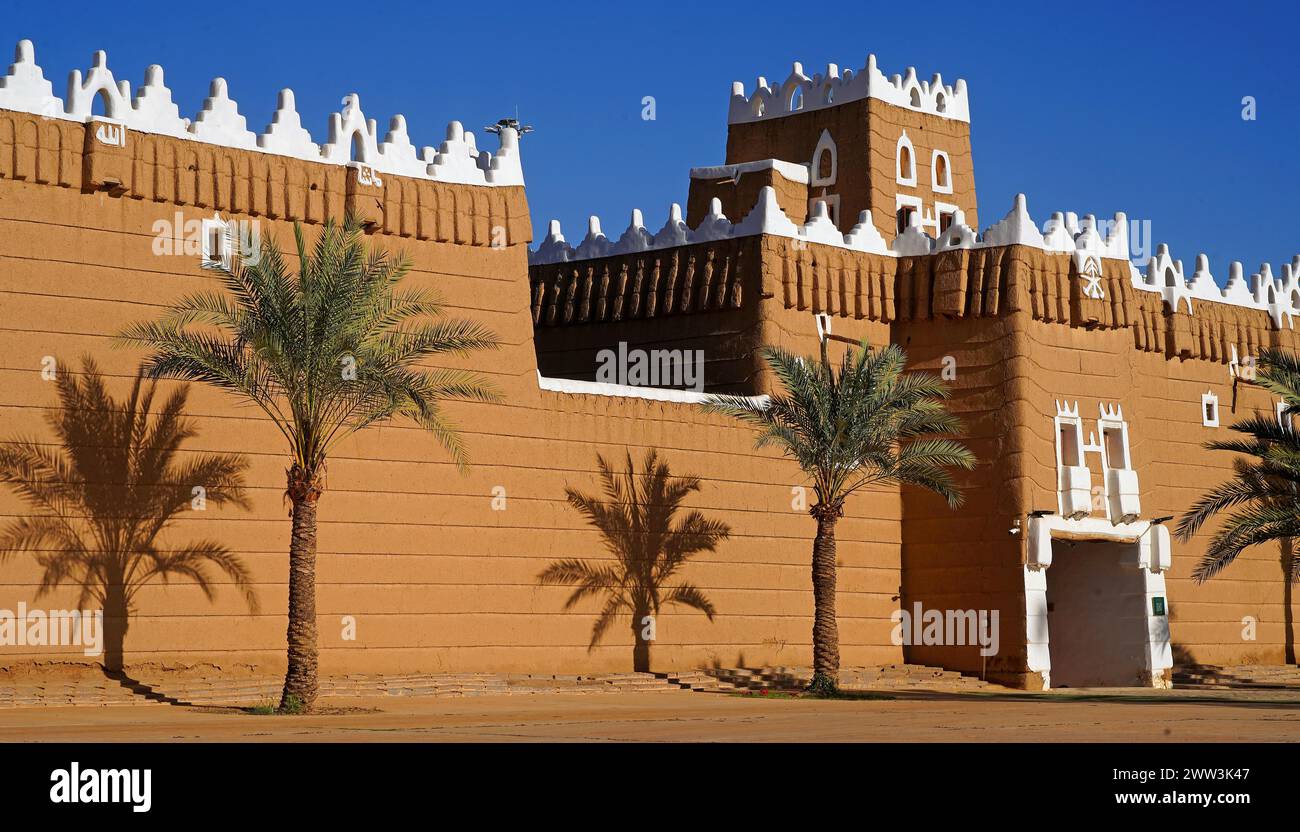 Middle east palace hi-res stock photography and images - Alamy