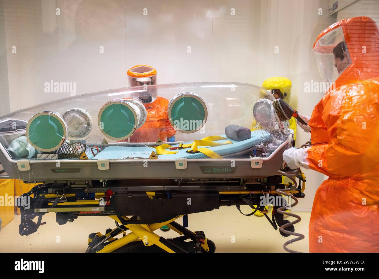 Duesseldorf, Germany. 21st Mar, 2024. A highly infected patient was transported to the Special ...