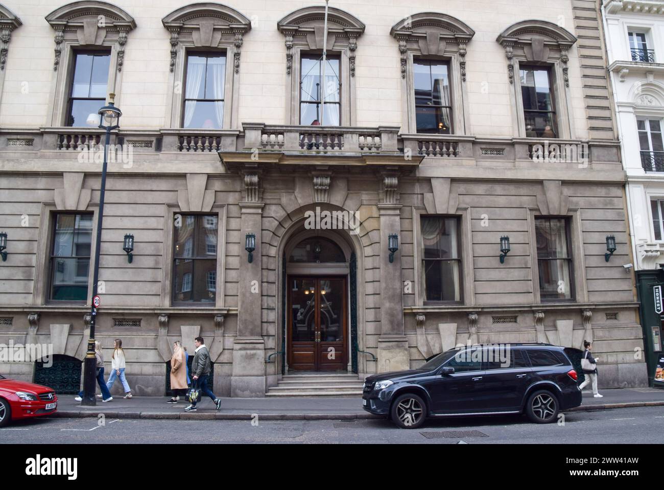 Garrick club women hi-res stock photography and images - Alamy
