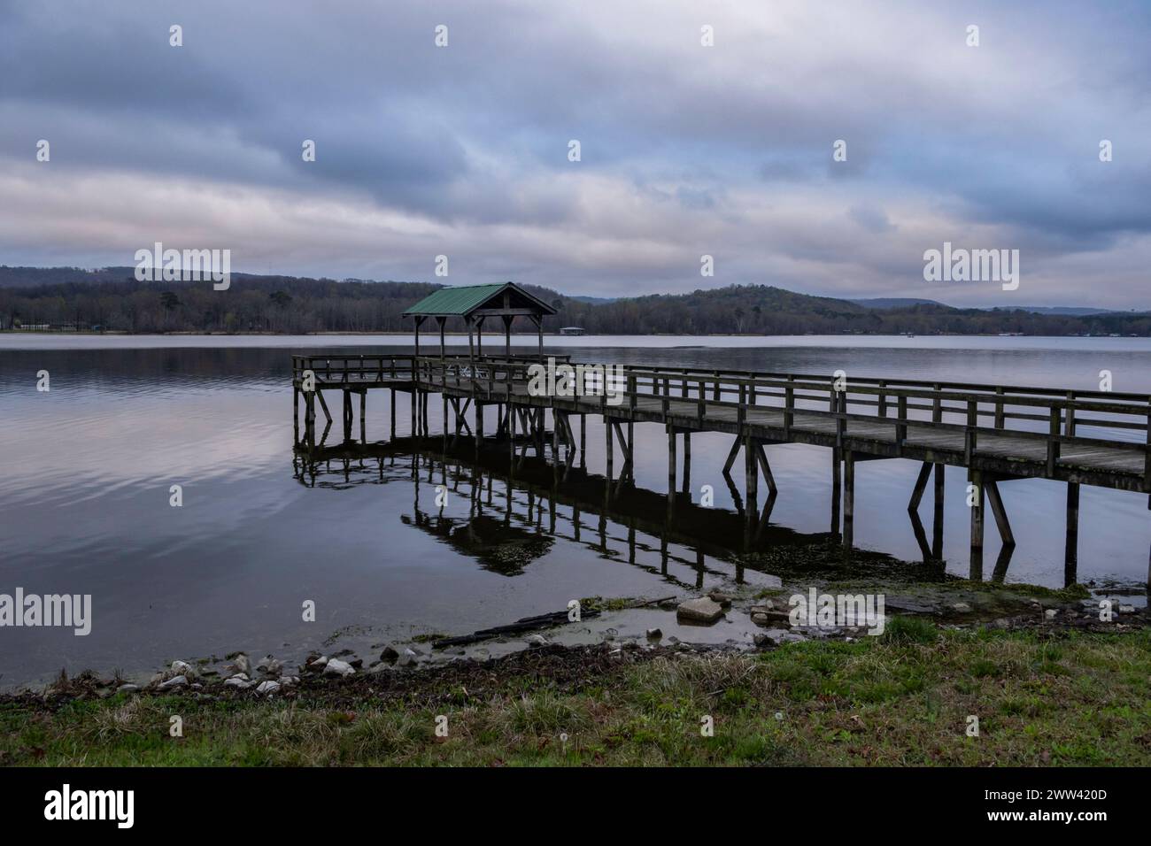 Fishing docks hi-res stock photography and images - Alamy