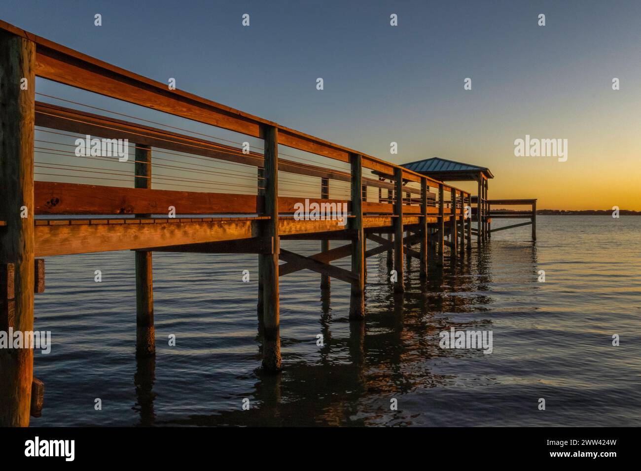 Fishing docks hi-res stock photography and images - Alamy