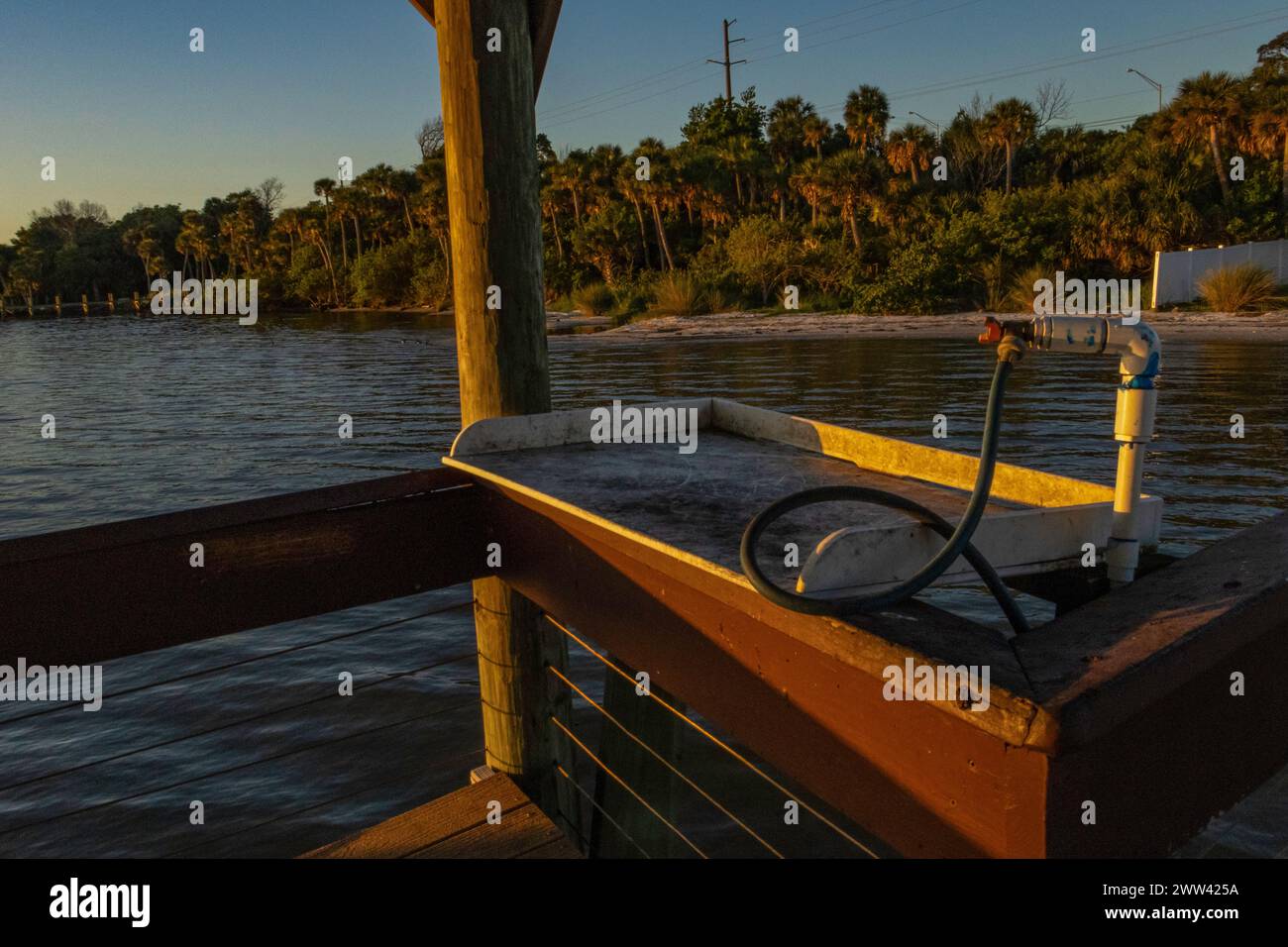 Dock cleaning hi-res stock photography and images - Alamy