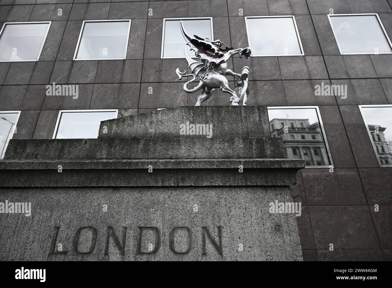 London Bridge Dragon Stock Photo - Alamy