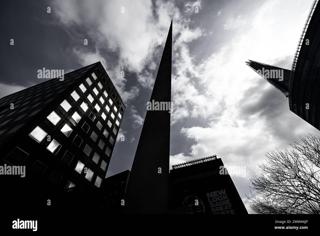 London Bridge Spike Stock Photo - Alamy