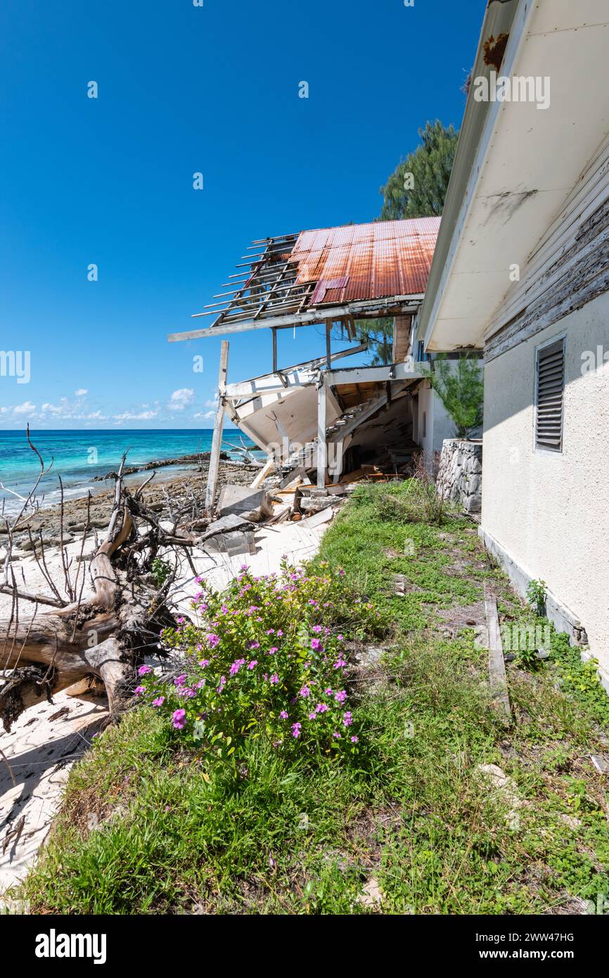 House destroyed by tornado hi-res stock photography and images - Alamy