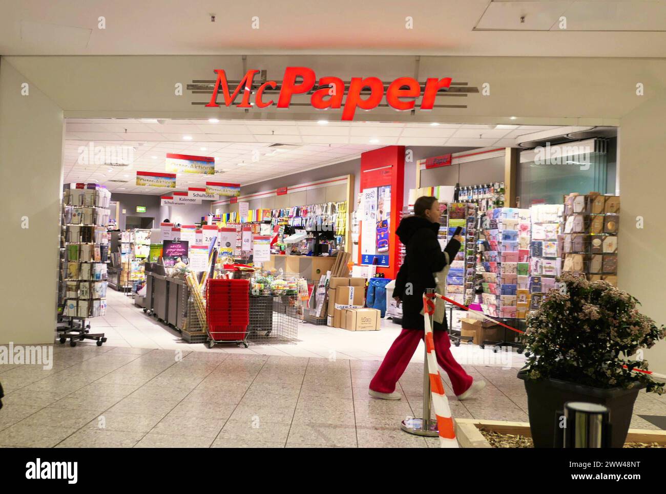 Filiale mc paper hi-res stock photography and images - Alamy