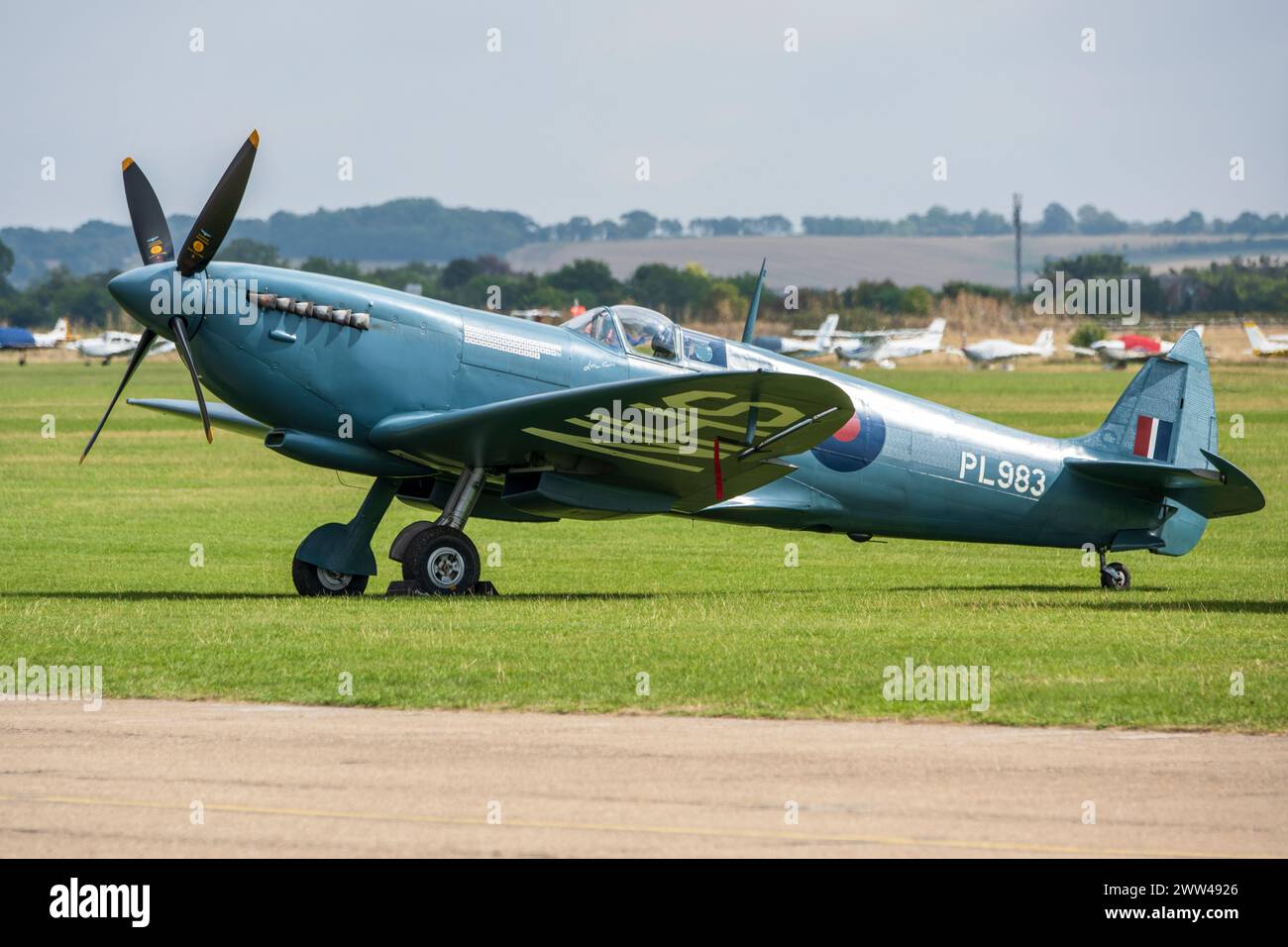 Supermarine Spitfire Mk PRXI PL983 (G-PRXI) at Duxford Battle of ...