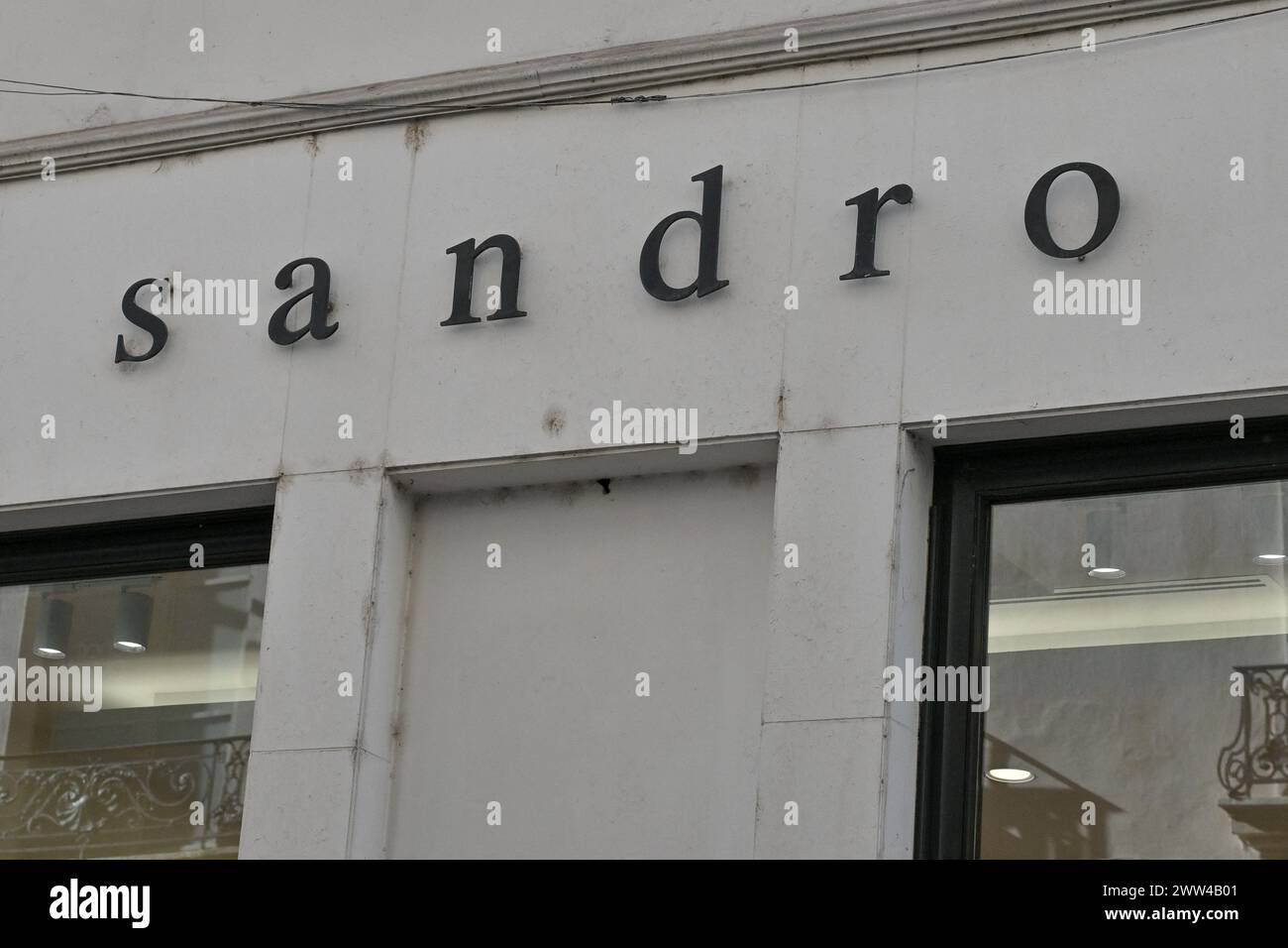 Sandro logo hi-res stock photography and images - Alamy