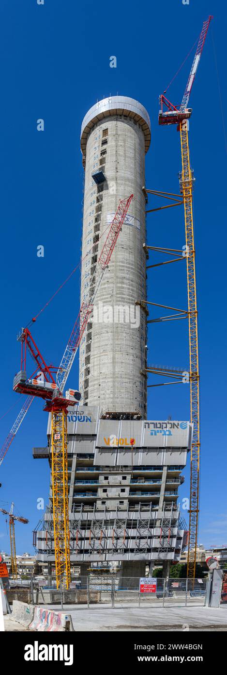 Scaffolding high rise building new construction hi-res stock ...