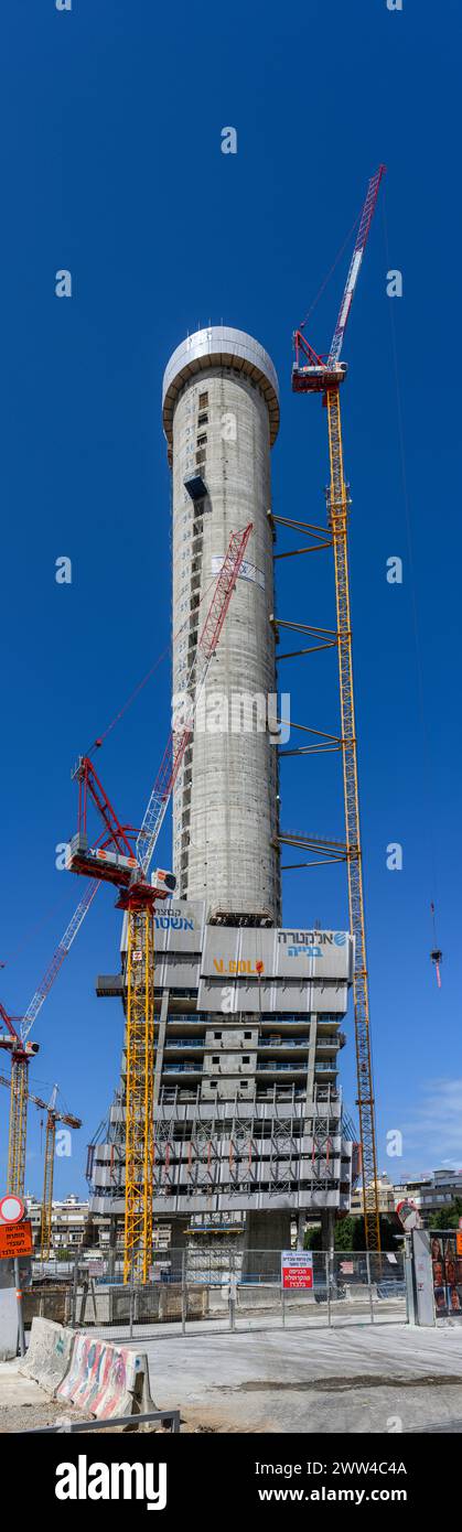 High-rise tower construction Photographed at Kikar Hamedina, Tel Aviv ...