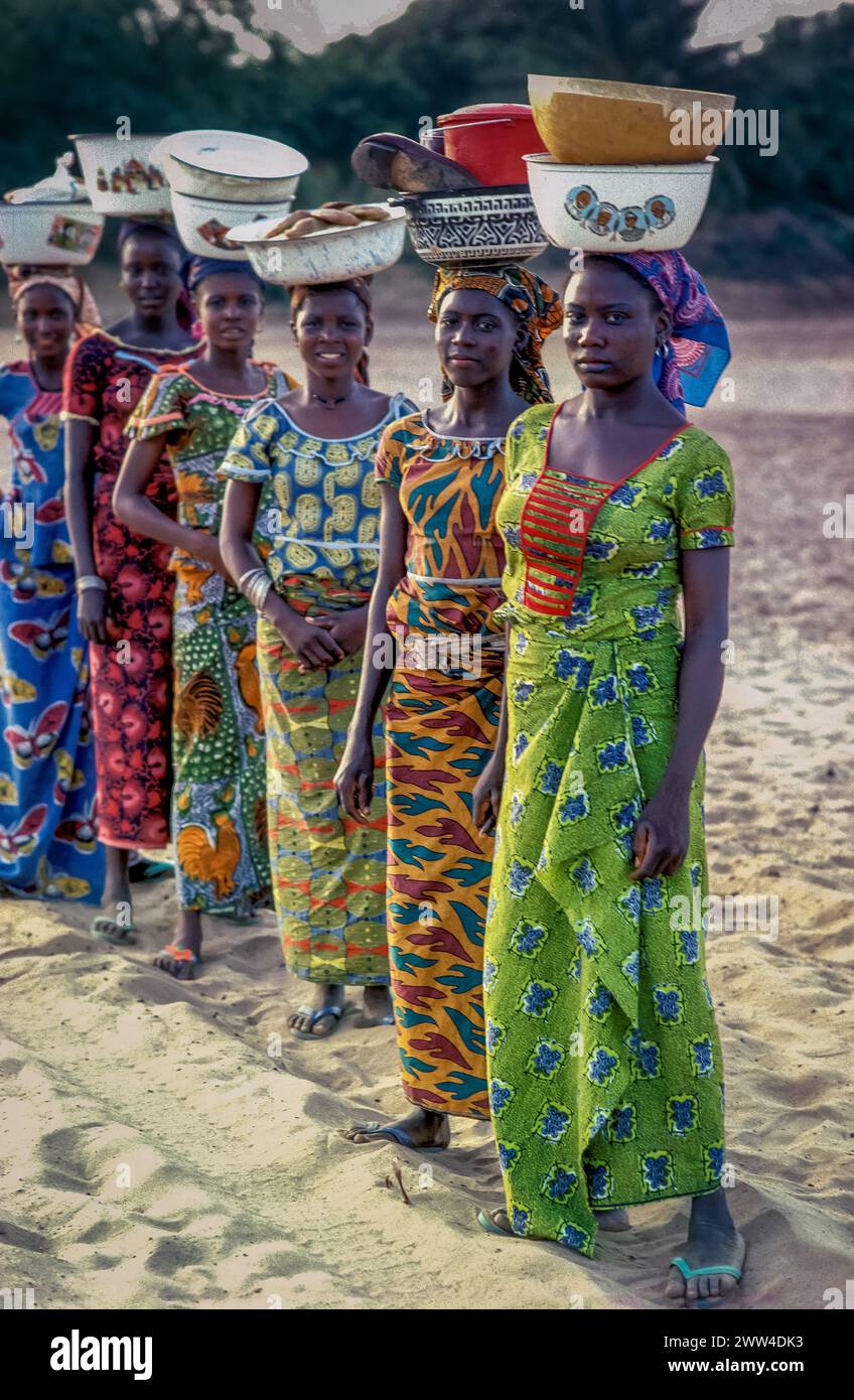 Niger, Bouza, women of the Haussa tribe with cooking utensils on their ...
