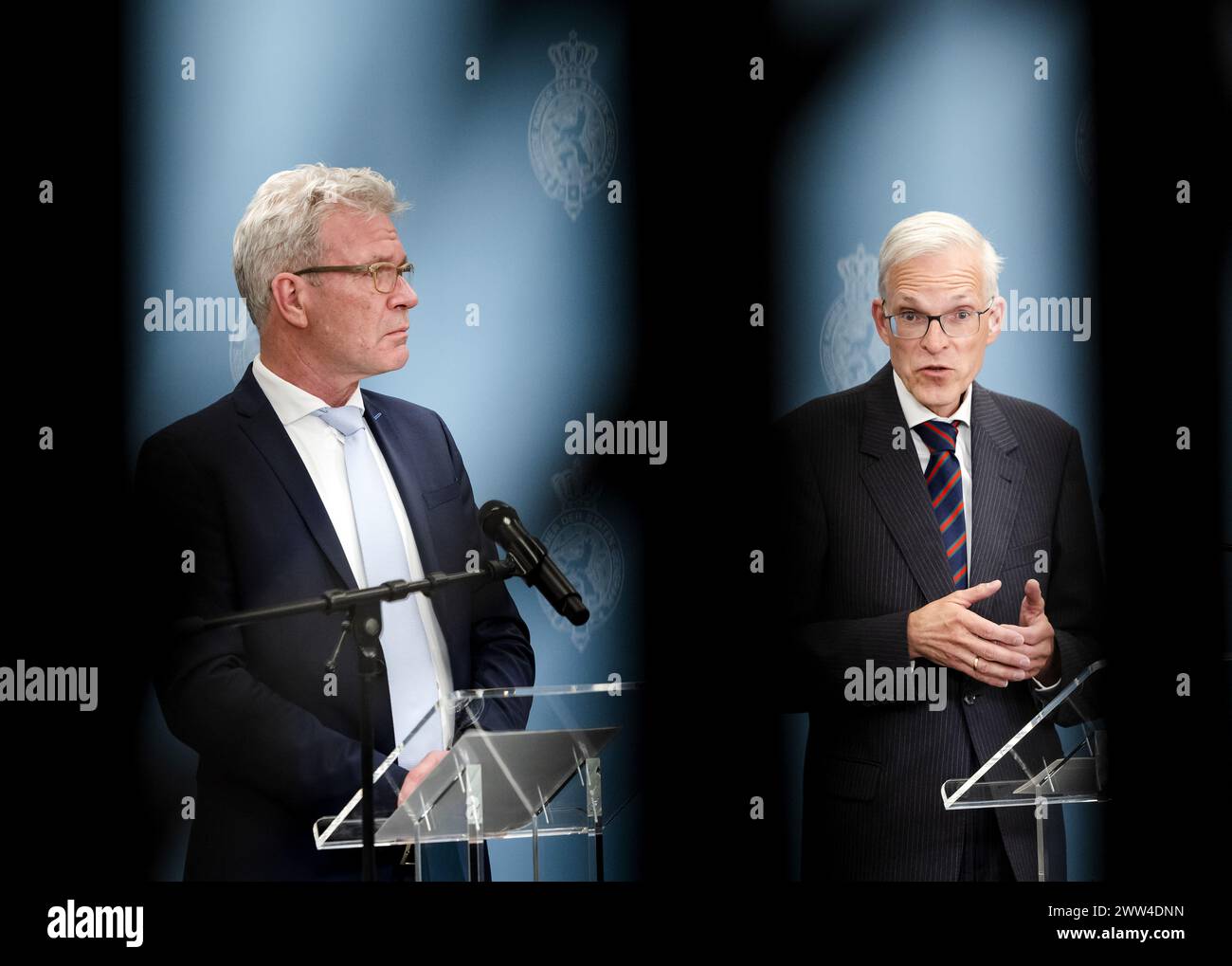 THE HAGUE - Informants Elbert Dijkgraaf and Richard Zwol during a brief ...