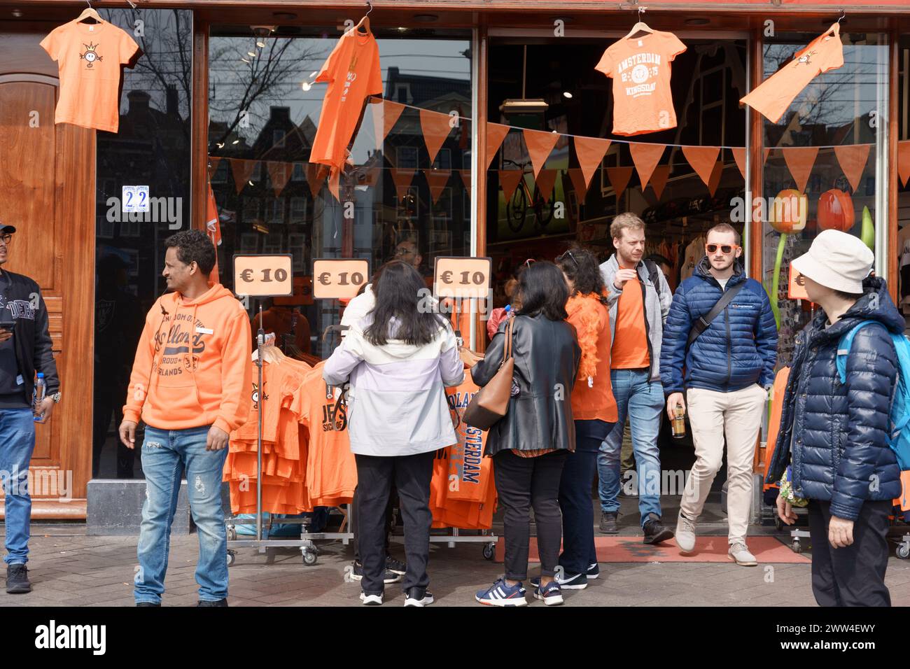 Kings day attire hi-res stock photography and images - Alamy