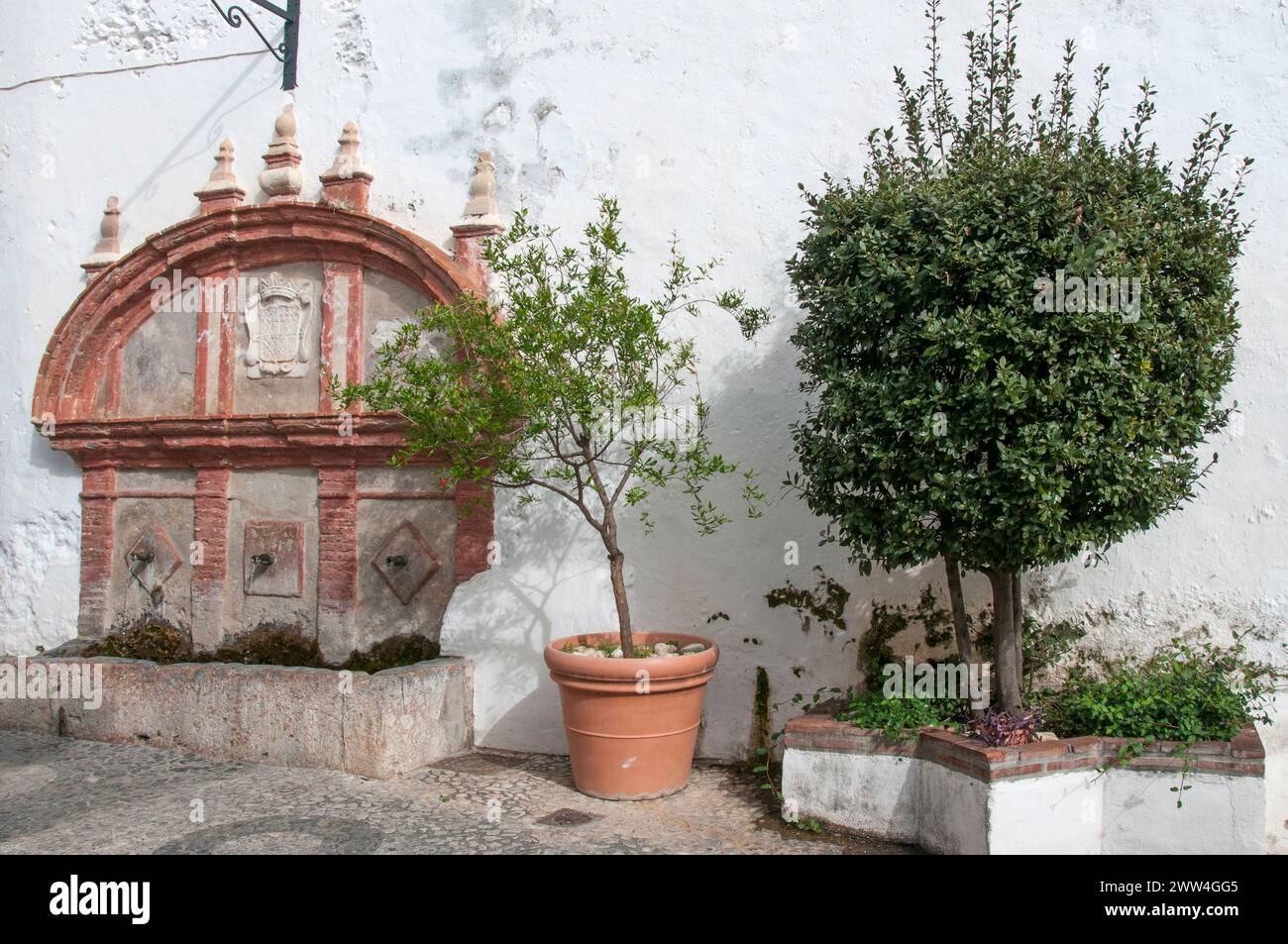 Historic fountain, La Fuente Vieja (1640 AD) in Frigiliana, Andalucia ...