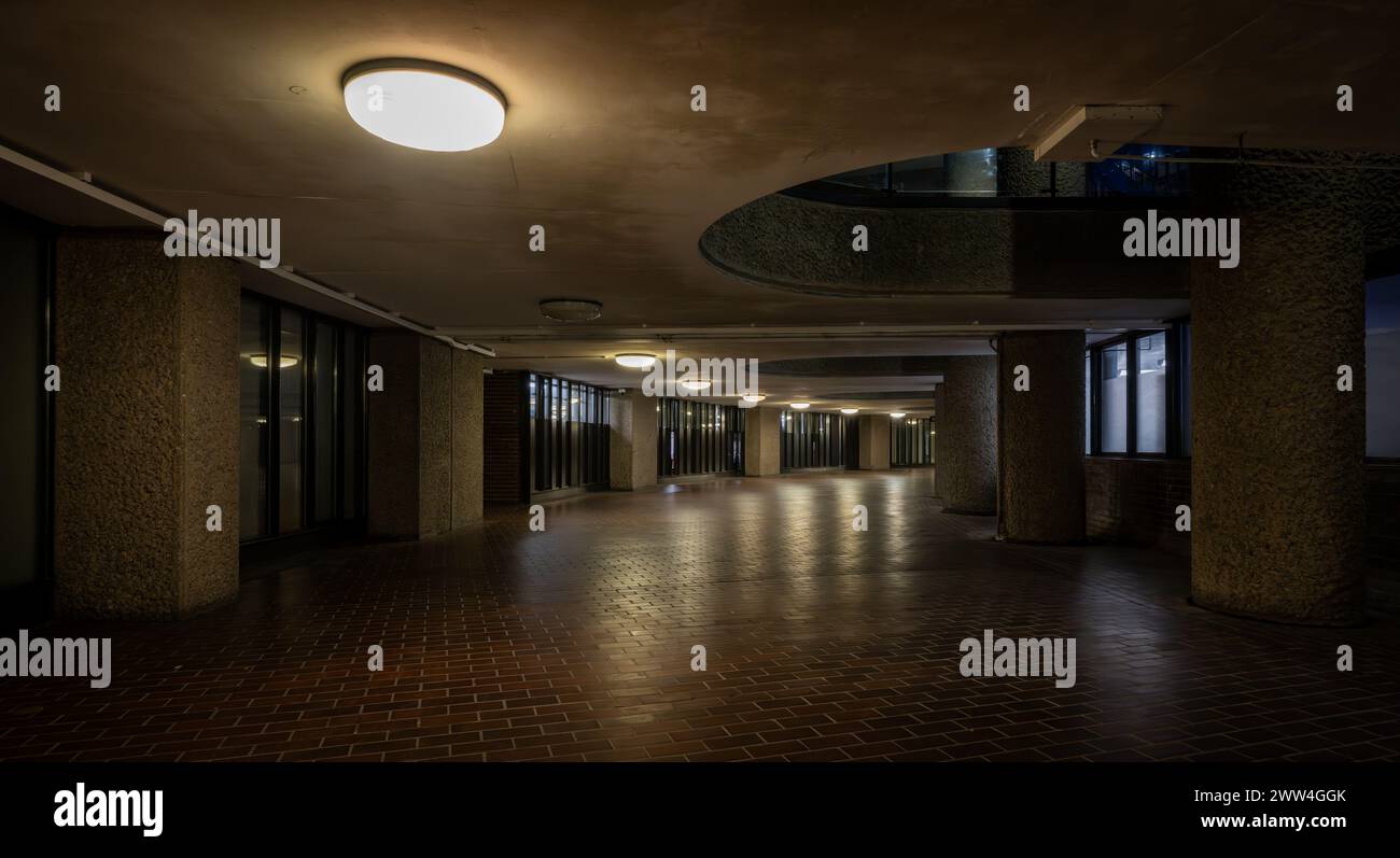 London, UK: Interior architecture of the Barbican Estate in the City of ...