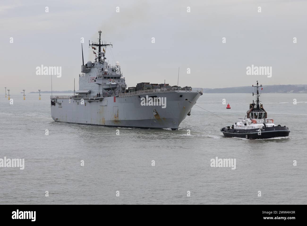 The Italian Navy amphibious transport dock ITS SAN GIORGIO (L9892 ...