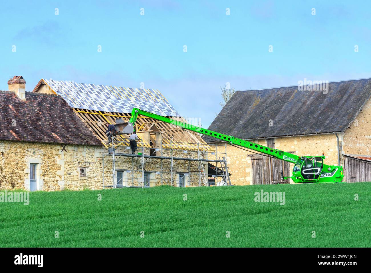 Comabi scaffolding hi-res stock photography and images - Alamy