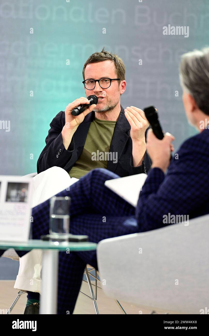 Philipp Felsch im Gespräch zu seinem Buch Der Philosoph: Habermas und ...