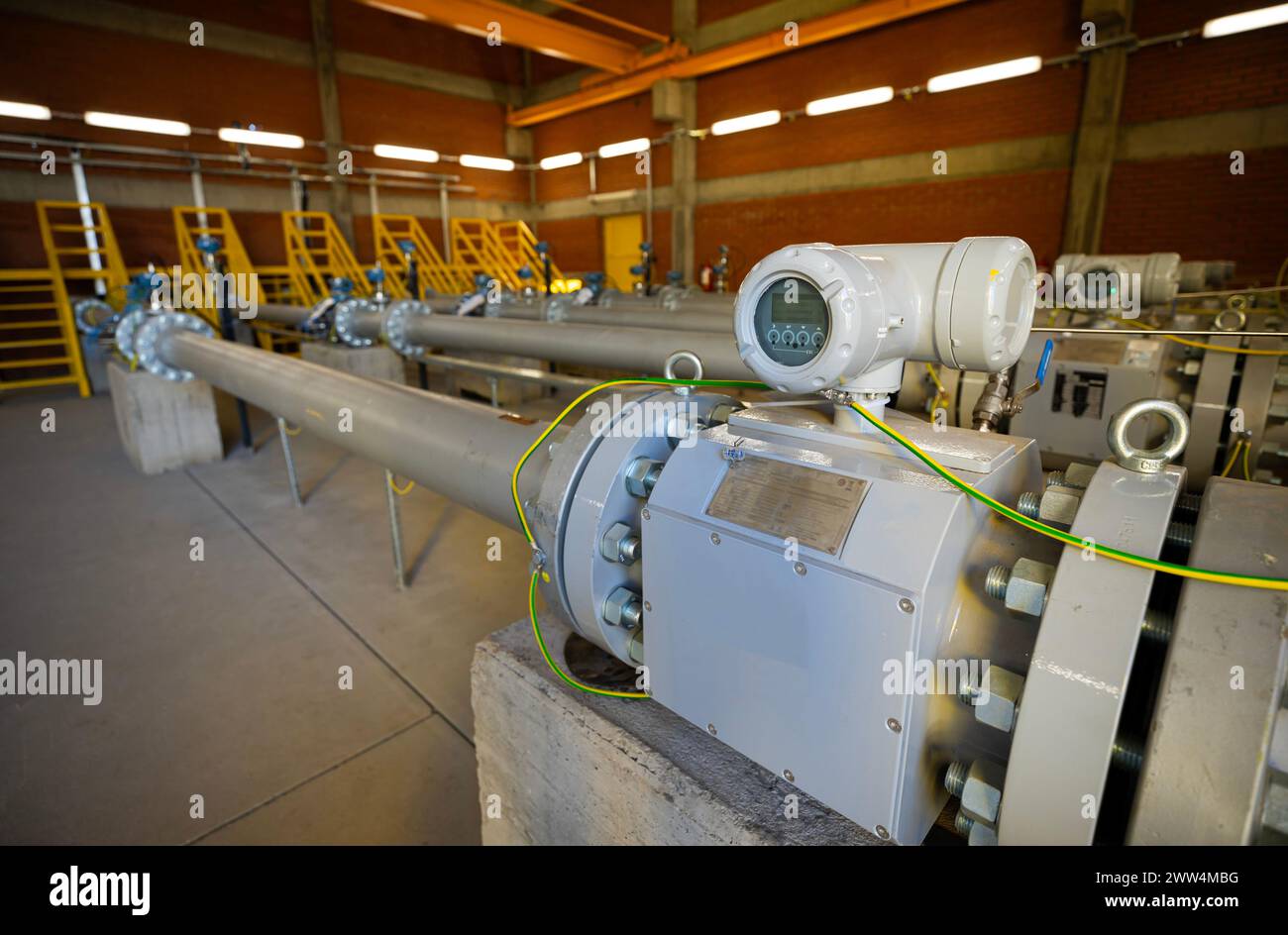 Interconnector hi-res stock photography and images - Alamy