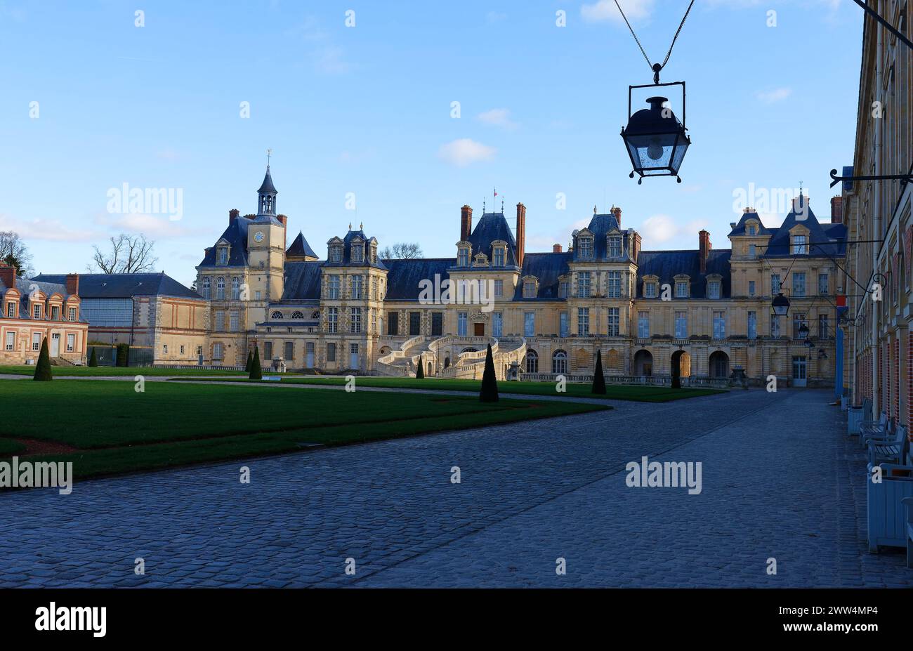 Medieval landmark royal hunting hi-res stock photography and images - Alamy