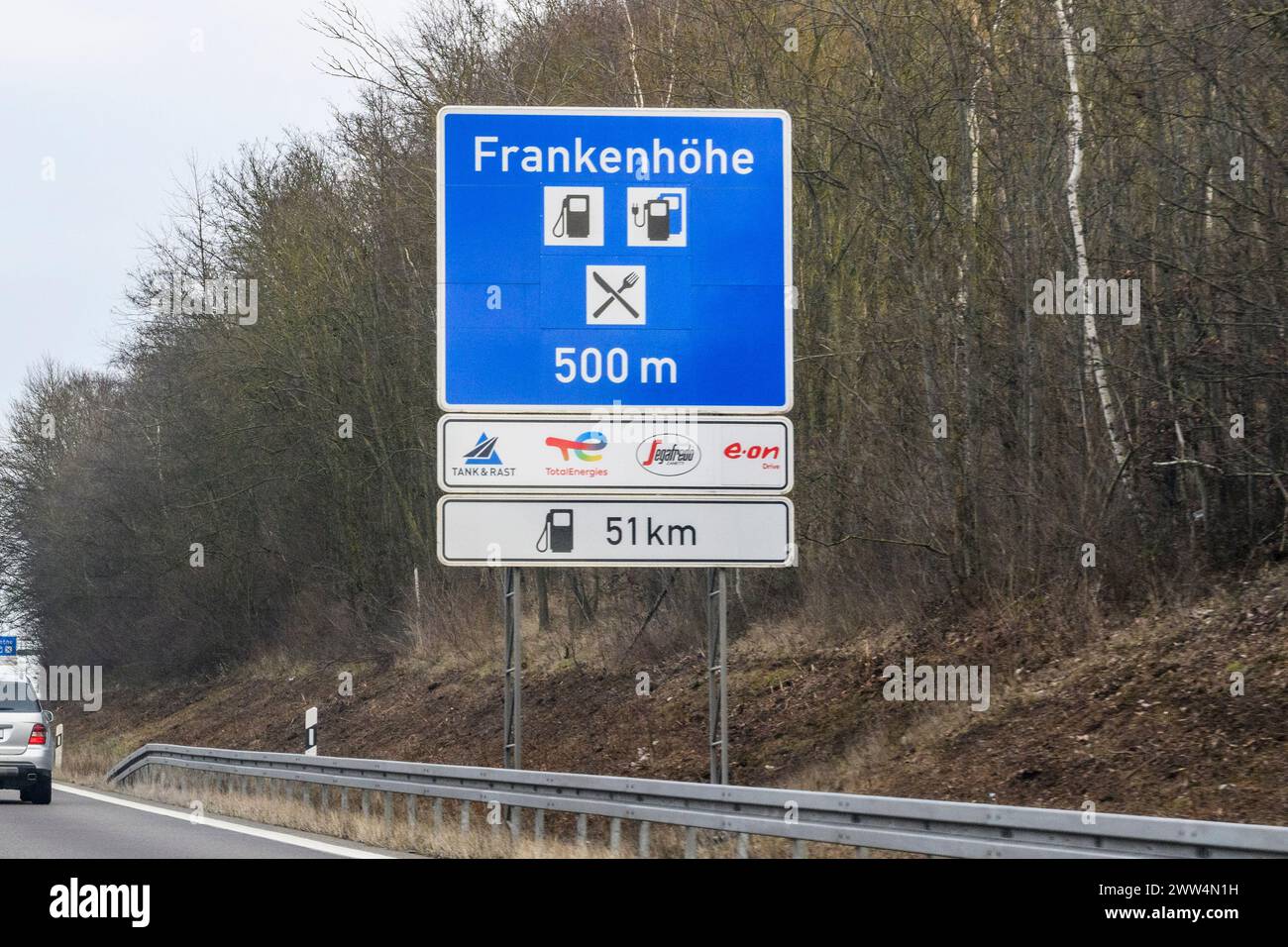 Vorwegweiser auf der Autobahn, Rasthof, Frankenhoehe, 500, m, Essen ...