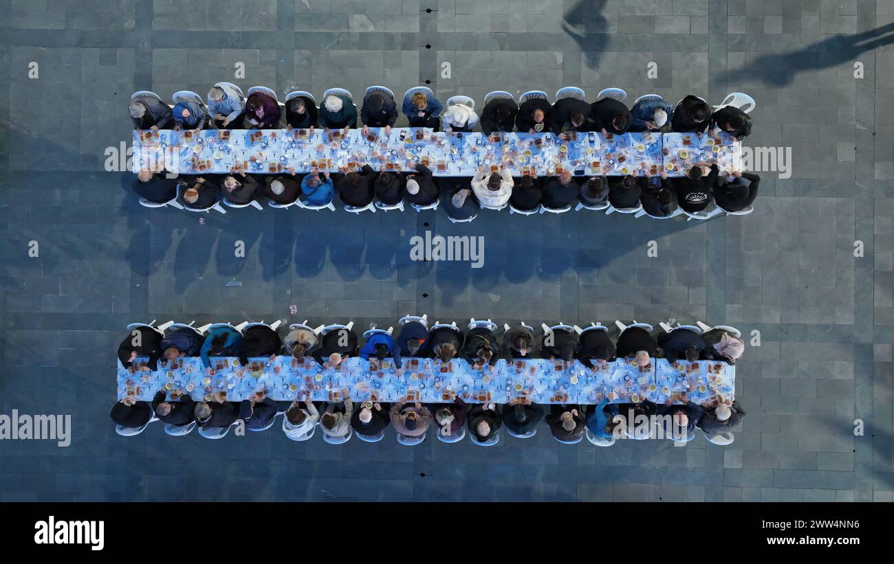 Aerial view of Muslims having iftar together during Ramadan Stock Photo ...