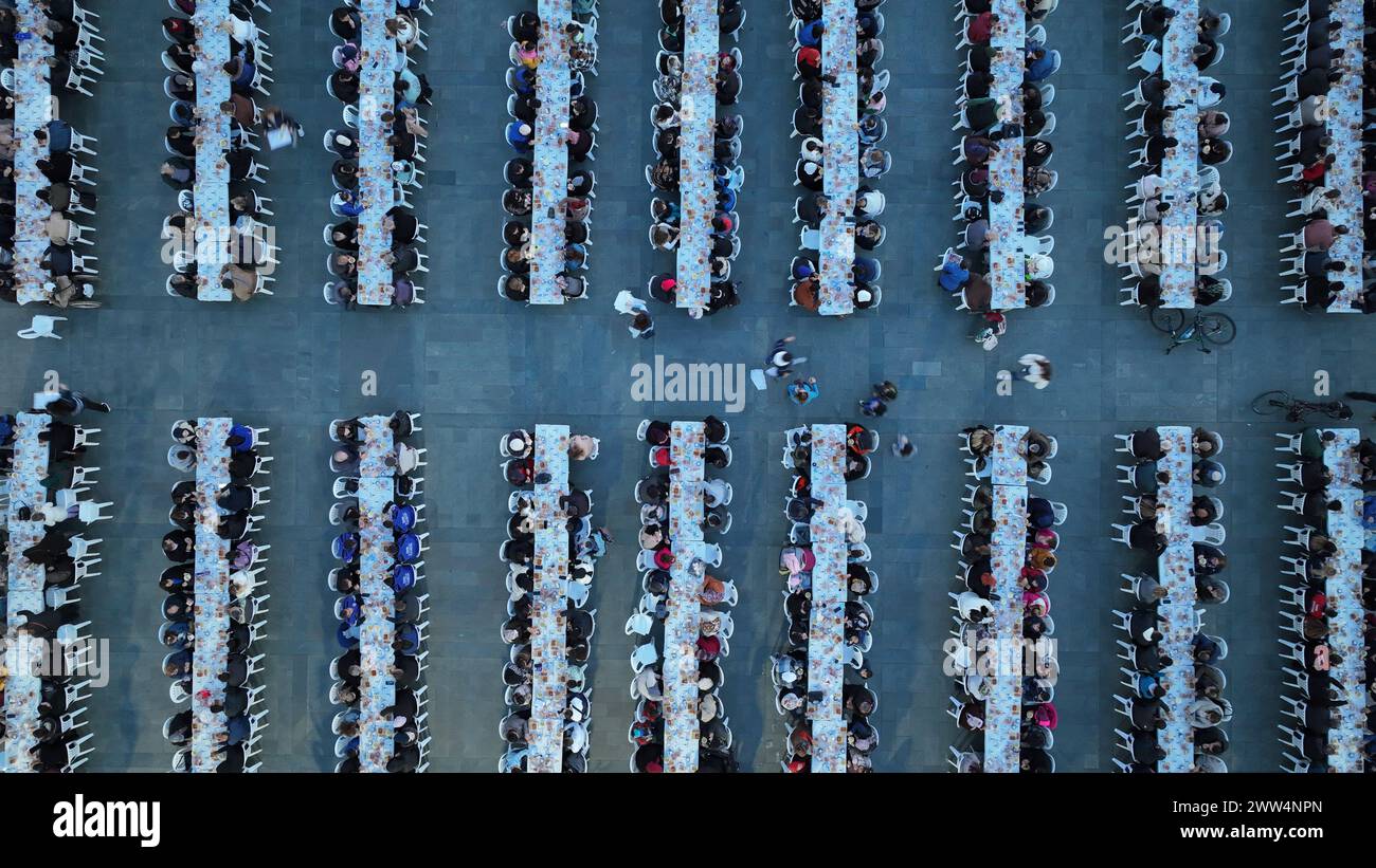 Aerial view of Muslims having iftar together during Ramadan Stock Photo ...