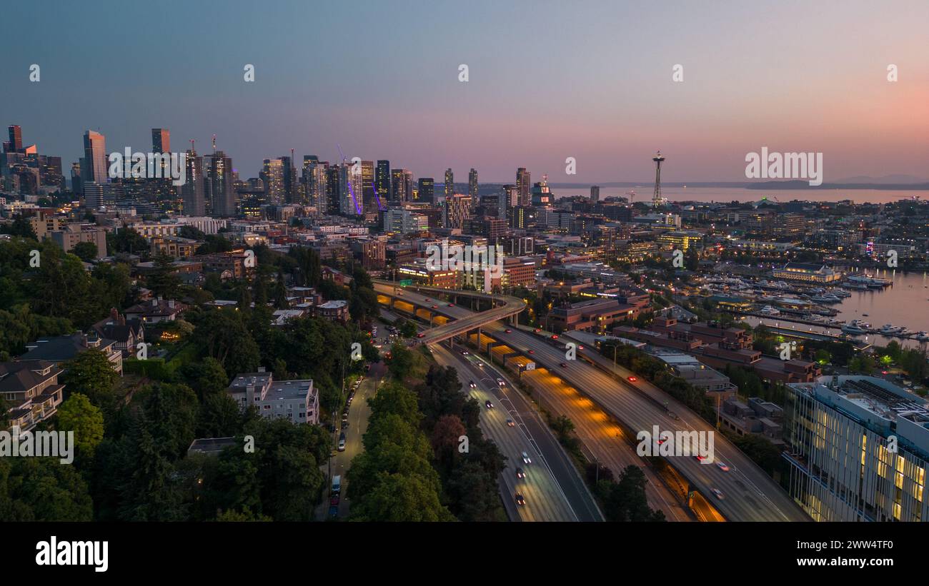 Interstate traffic sunset hi-res stock photography and images - Alamy