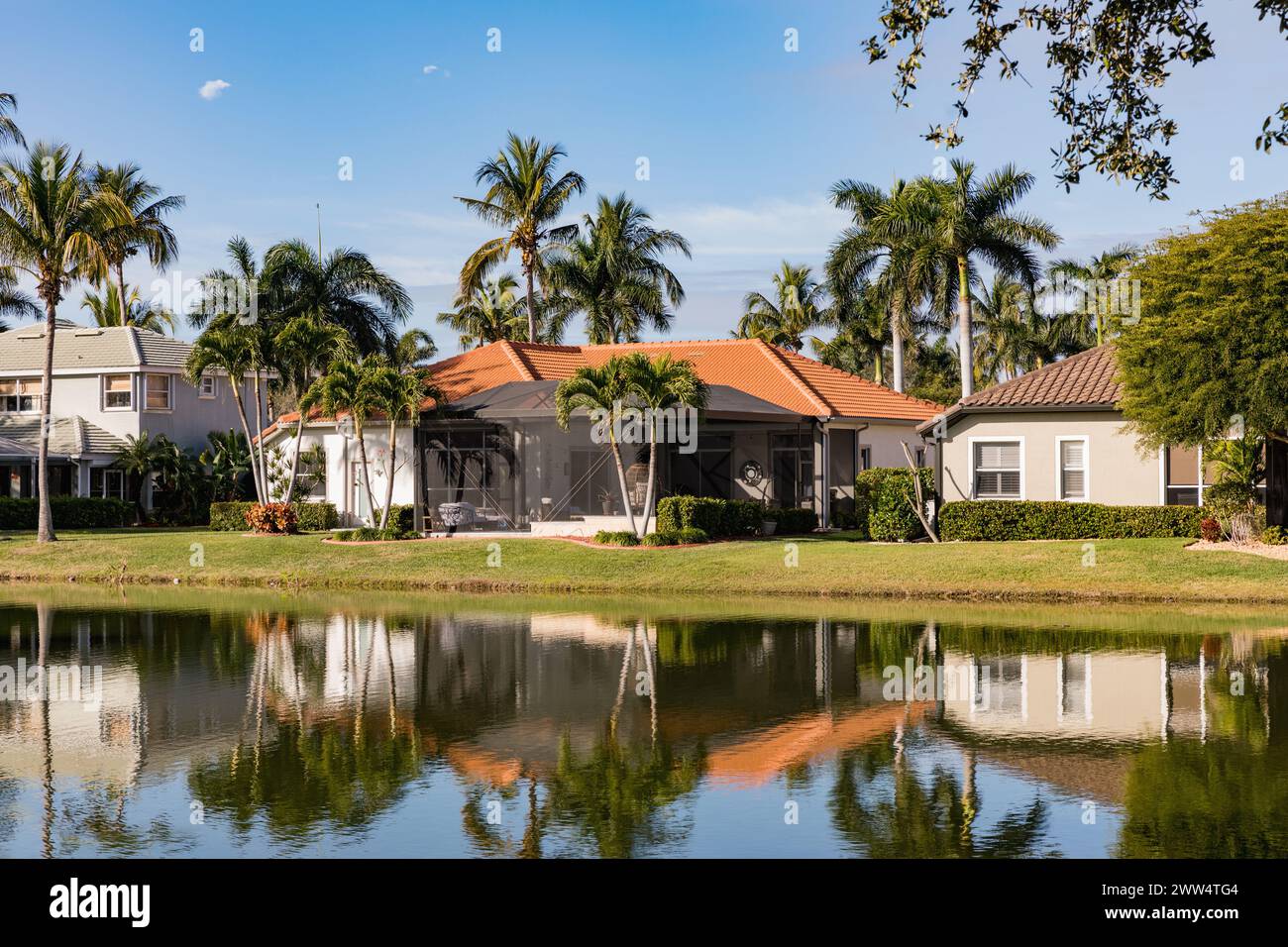 A beautiful summer house in South Florida on a sunny day. Typical ...