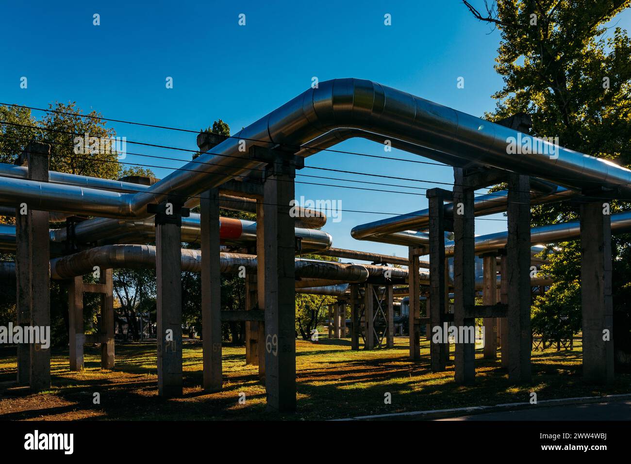 Steel pipelines hi-res stock photography and images - Alamy