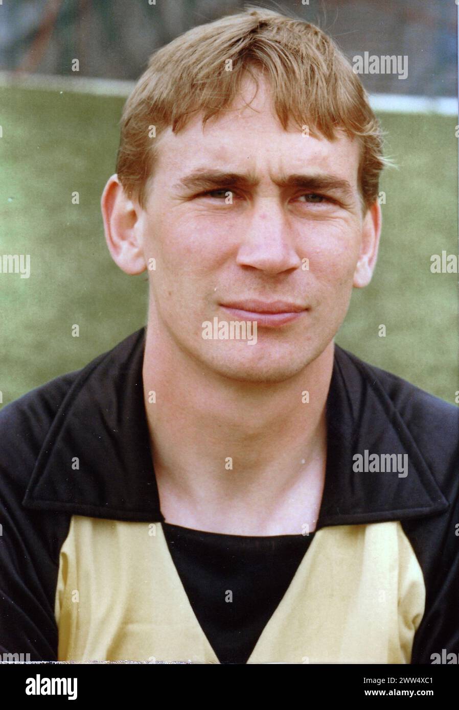 PORTSMOUTH FC ALAN KNIGHT 1987. PIC MIKE WALKER, 1987 Stock Photo - Alamy
