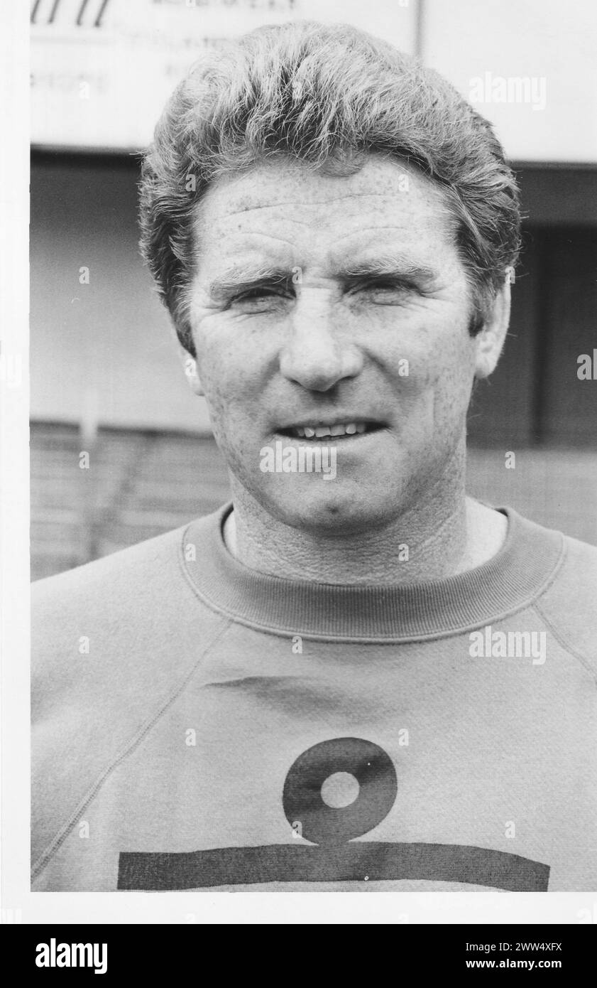 PORTSMOUTH MANAGER ALAN BALL 1987. PIC MIKE WALKER, 1987 Stock Photo ...