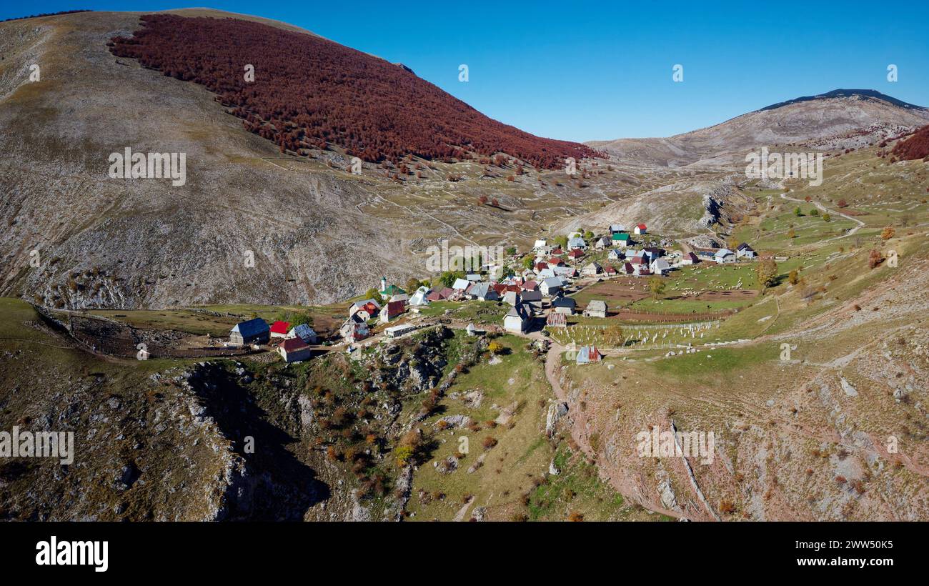 Village lukomir hi-res stock photography and images - Alamy