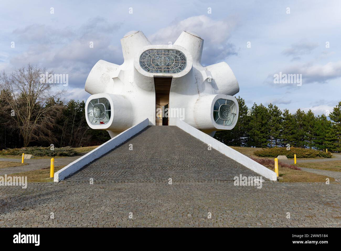 Monument to the ilinden uprising hi-res stock photography and images ...