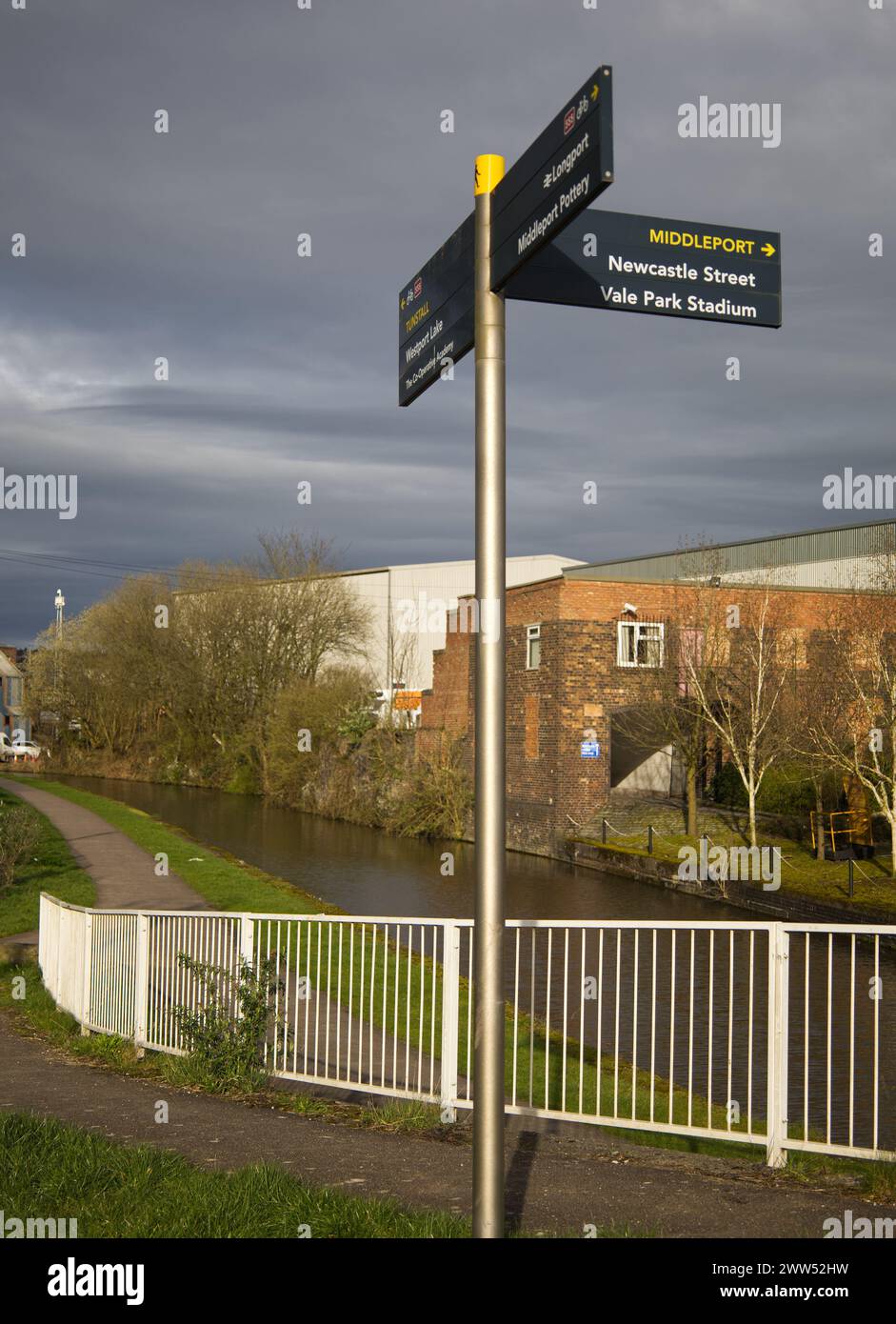 Bottle Kilns and derelict pottery buildings at Middleport and Longport ...