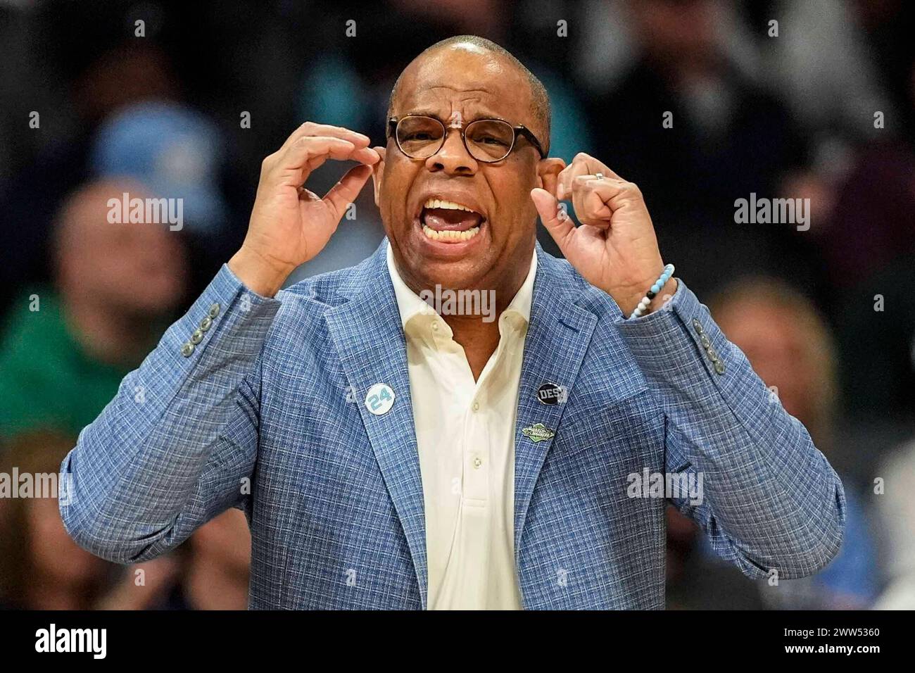 North Carolina head coach Hubert Davis speaks during the first half of ...