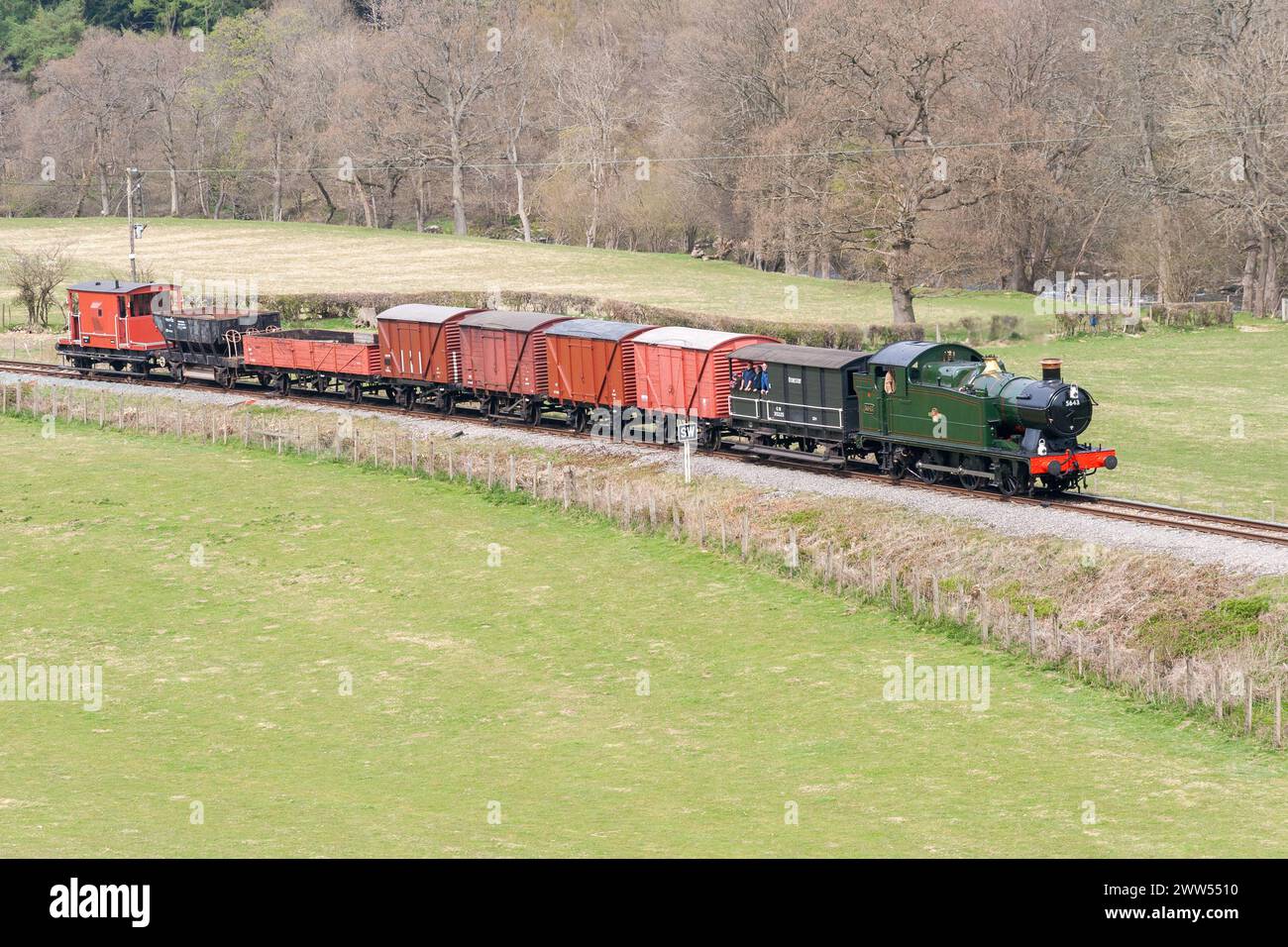 A steam train 5643 on the Llangollen Railway Stock Photo - Alamy