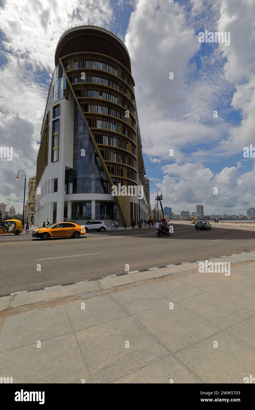 102 Luxury modern building for hotel purposes on the Paseo del Prado ...