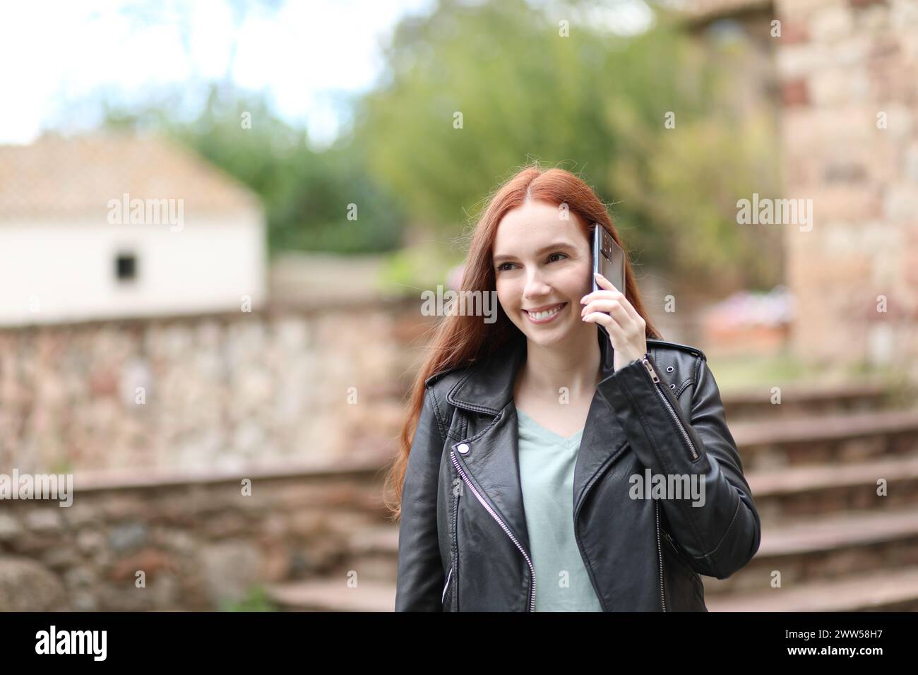 Smiles as walking hi-res stock photography and images - Alamy