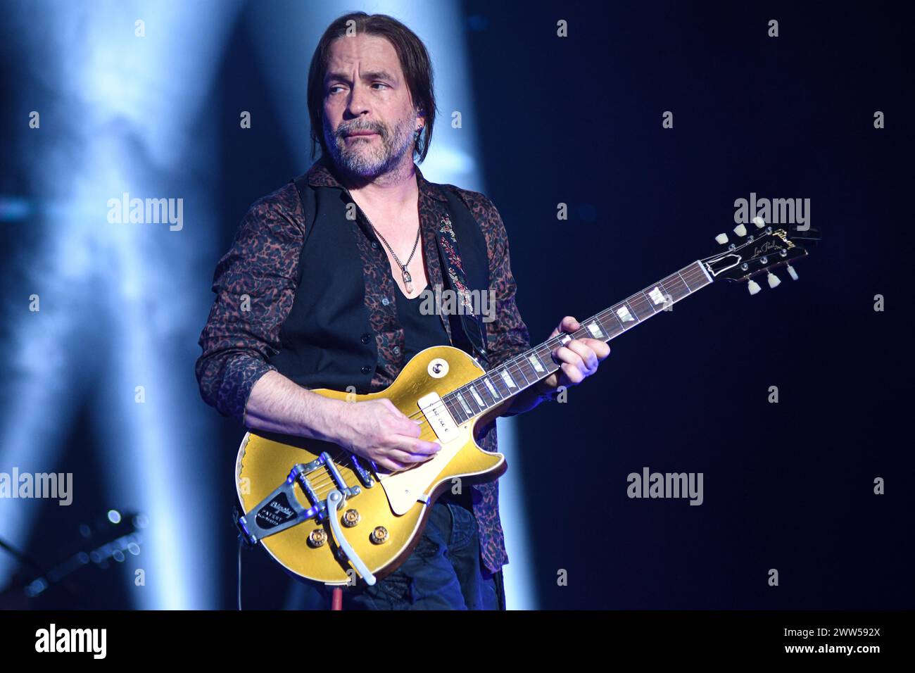 Guitarra mexicana hi-res stock photography and images - Alamy