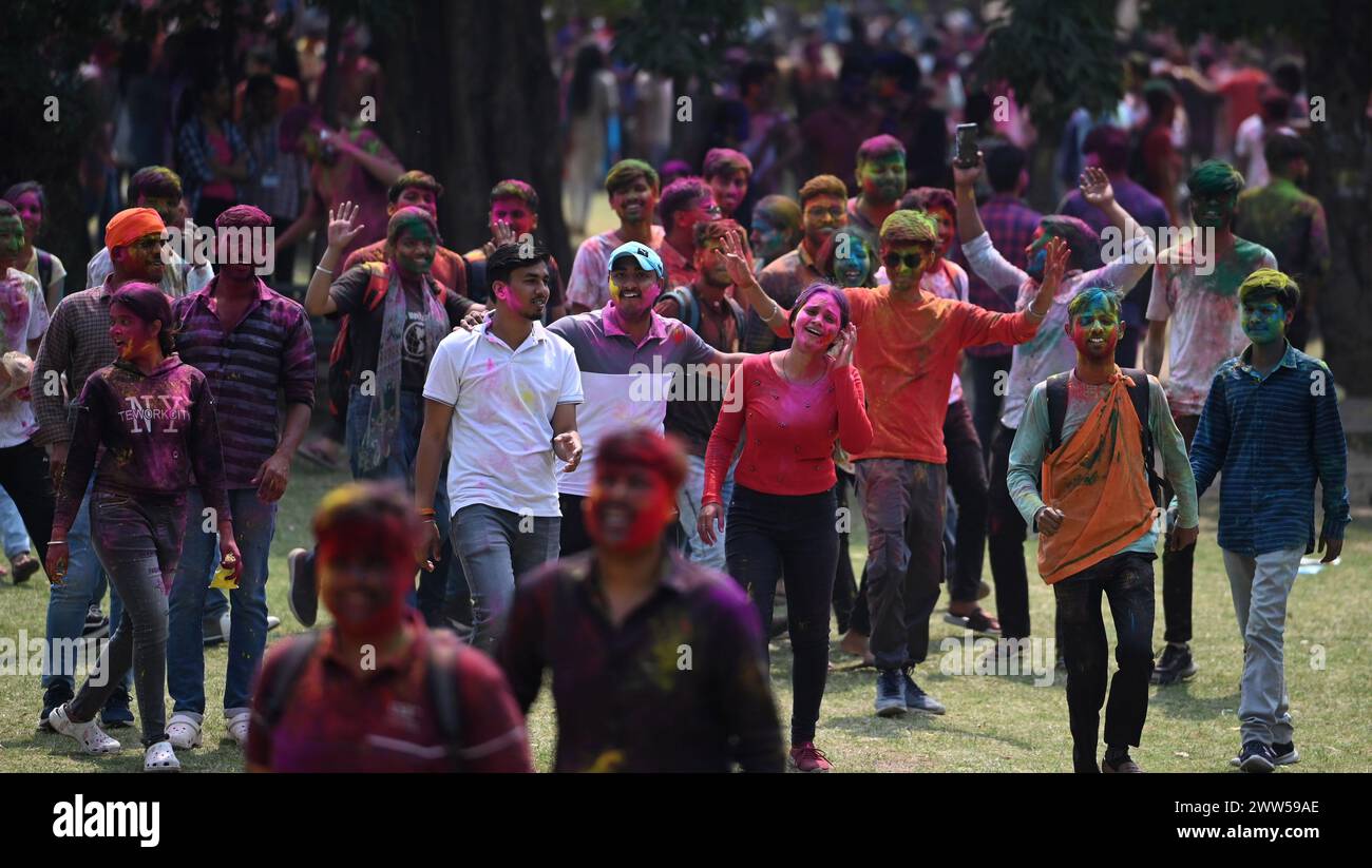 Lucknow, India. 21st Mar, 2024. LUCKNOW, INDIA - MARCH 21: Pre Holi ...