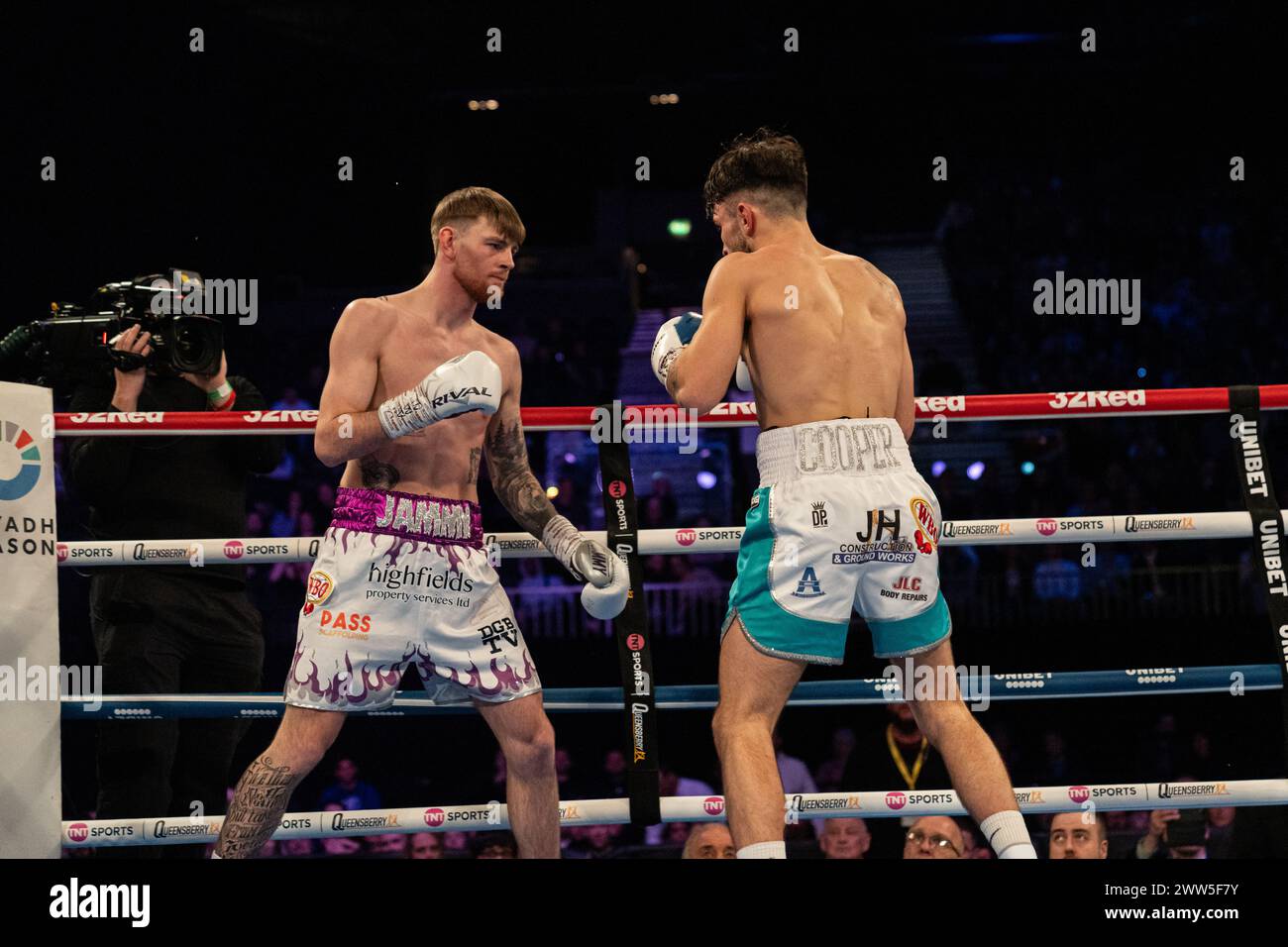 Owen cooper boxing hi-res stock photography and images - Alamy